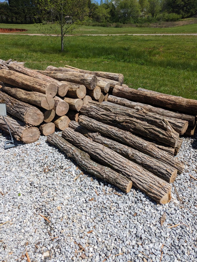 Locust Fence Post – 5.5 ft. | Clark & Co. Hardscape Supply
